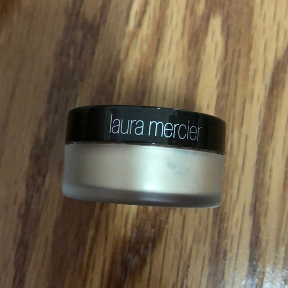 laura mercier | Makeup | Laura Mercier Translucent Loose Powder Glow ...